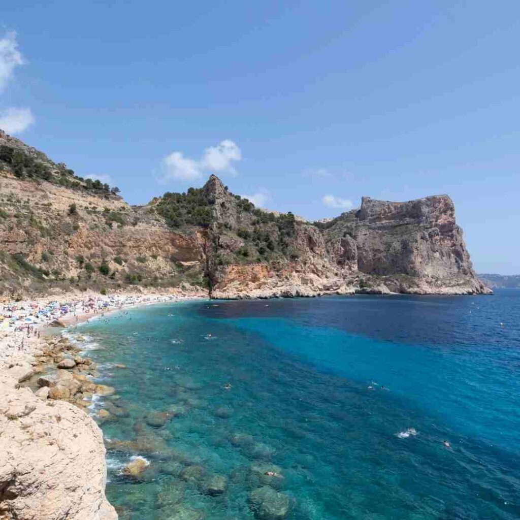 Cala Moraig en Benitachell: Reserva tu visita 2025 🏖️⭐